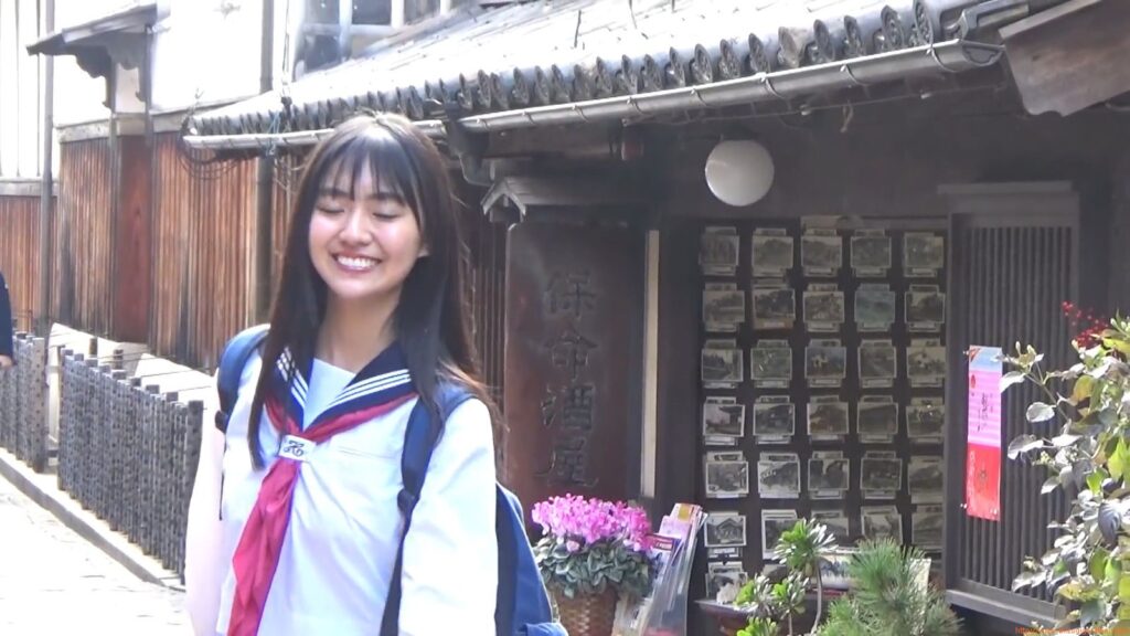 豊田ルナが故郷広島で撮影した水着グラビアが話題になっています。 | 水着グラビア