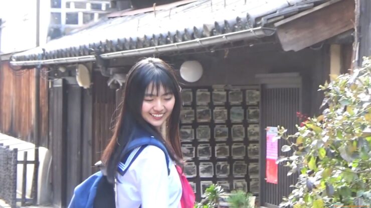 豊田ルナが故郷広島で撮影した水着グラビアが話題になっています。 | 水着グラビア